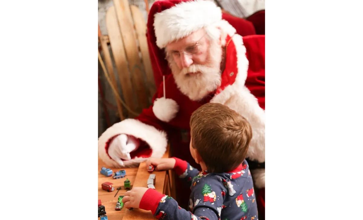 Central circle objects